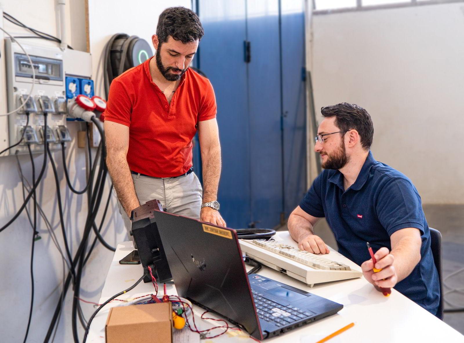 Produzione Wallbox OEM | Silla Industries